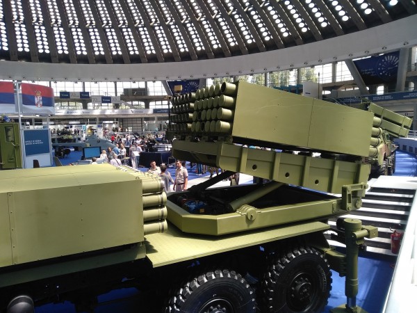 Sırp şirket 'Tamnava' 122 mm/267 mm ÇNRA sistemlerini tanıttı | DefenceTurk