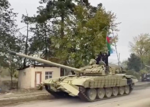 Azerbaycan Ordusu 30 yıl sonra Ağdam şehrine girdi | DefenceTurk
