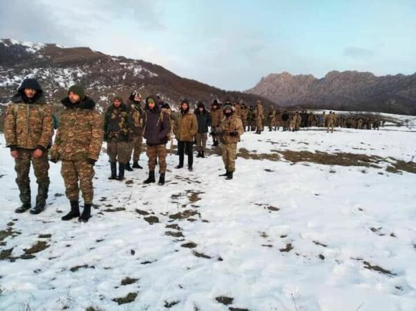 Azerbaycan Ordusu tarafından 'işgalci' 160 Ermenistan askeri esir ...