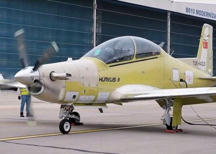 HÜRKUŞ-II'den ilk uçuş! | DefenceTurk