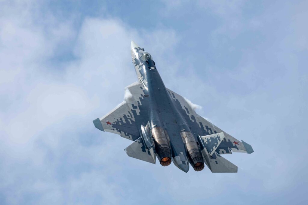 Su-57E ilk yabancı müşteriye teslim edildi | DefenceTurk