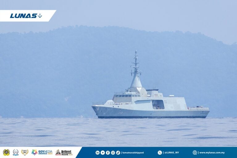 Malezya'nın yeni gemisi deniz testlerinde | DefenceTurk